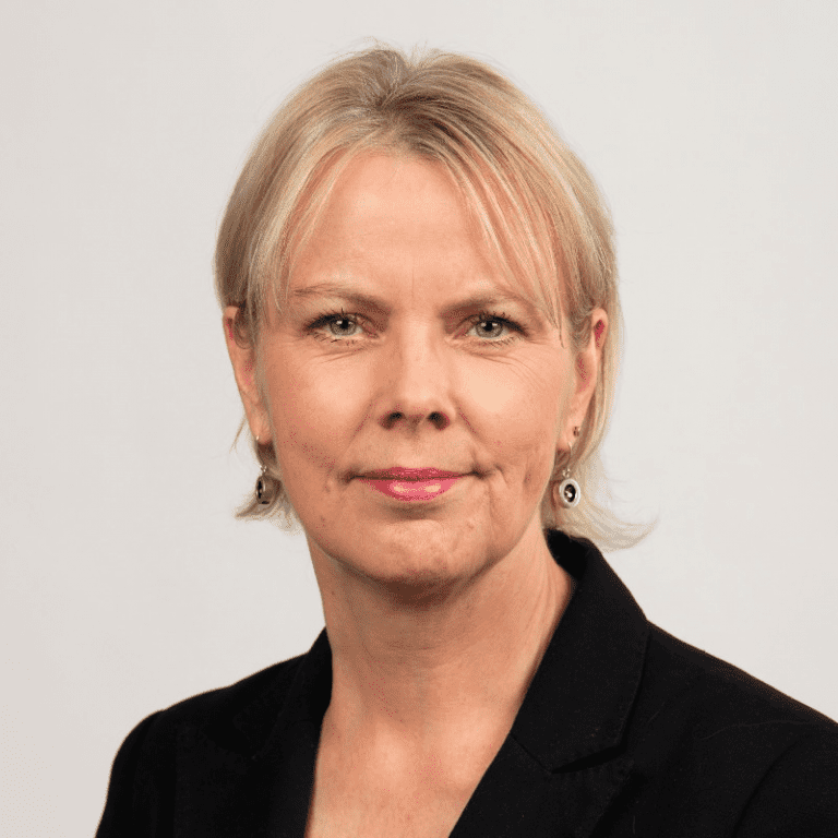 Team – Nami Surgical